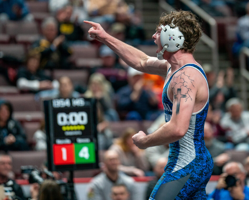 Central Mountain’s Luke Simcox wins second consecutive state title in a ...